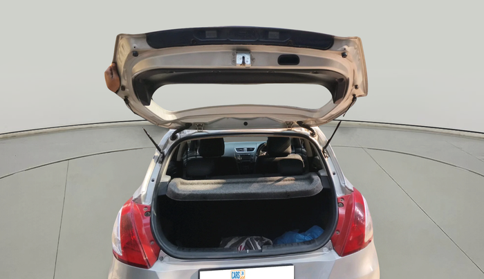 Used 2015 Maruti Swift ZXI Manual | CARS24