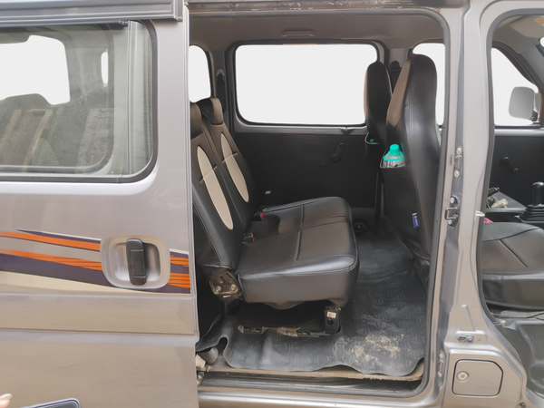 maruti eeco van interior