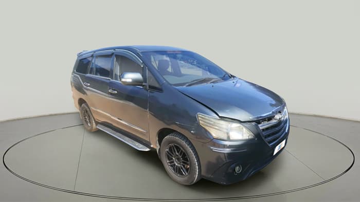 Used 2011 Toyota Innova 2.5 G4 8 STR Manual | Cars24