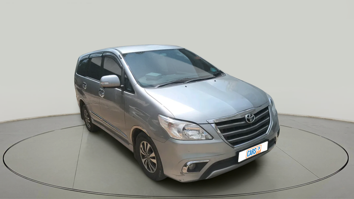 Used 2015 Toyota Innova 2.5 VX 8 STR Manual | CARS24