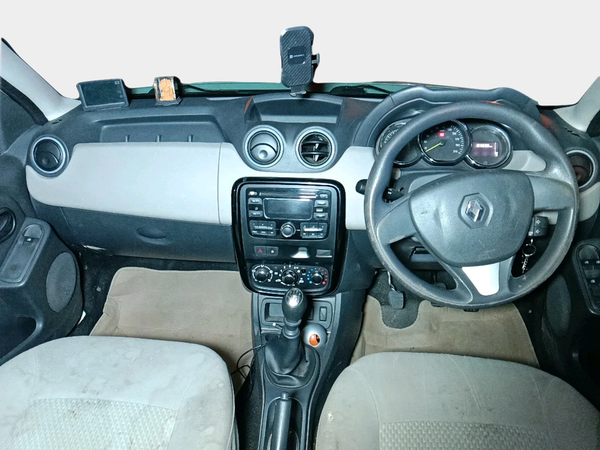 renault duster interior 2015