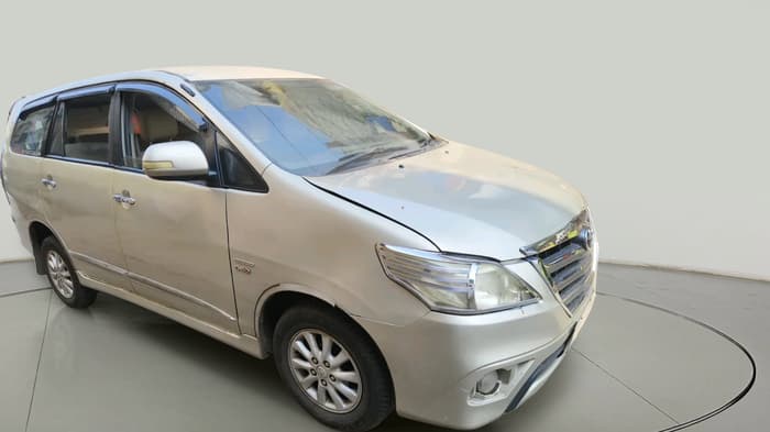 Used 2014 Toyota Innova 2.5 ZX 7 STR Manual | Cars24