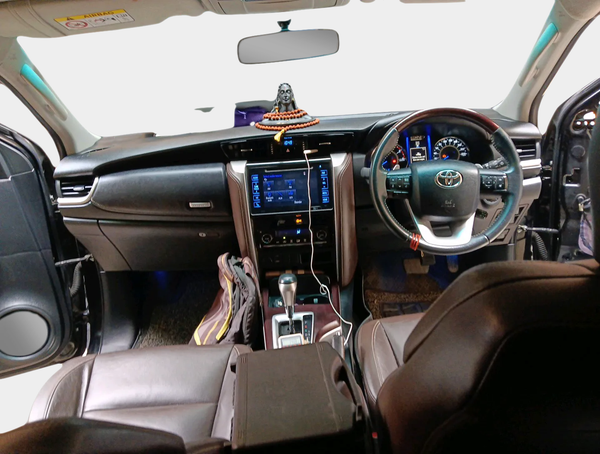 fortuner interior 2018