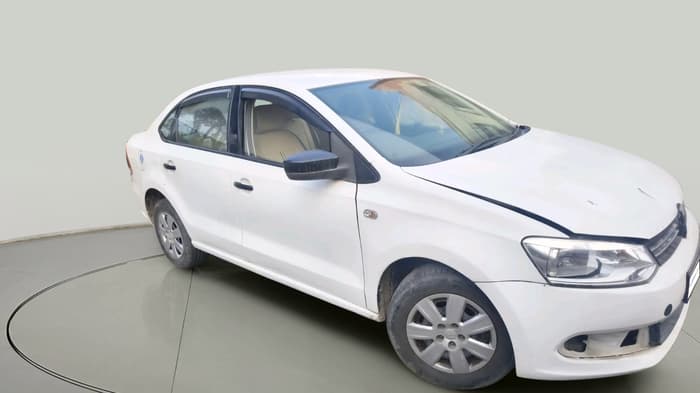 Used 2013 Volkswagen Vento TRENDLINE DIESEL 1.6 Manual | Cars24