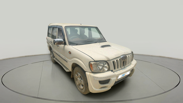 Used 2014 Mahindra Scorpio EX M2DI Manual | CARS24