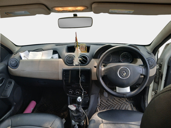 renault duster interior 2012
