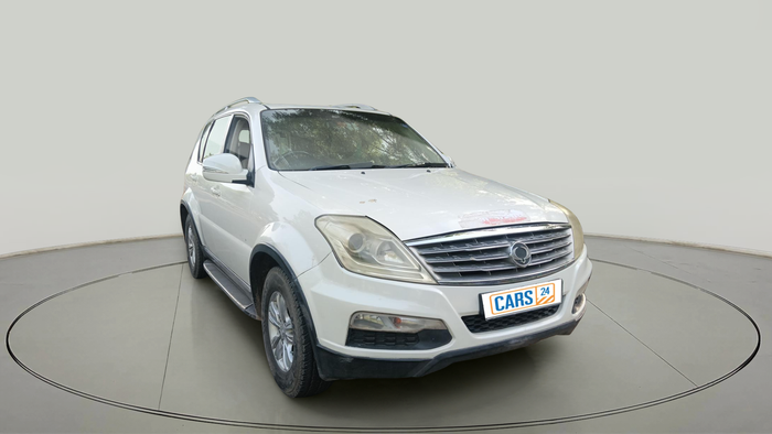 Used 2013 Ssangyong Rexton RX7 Automatic | Cars24