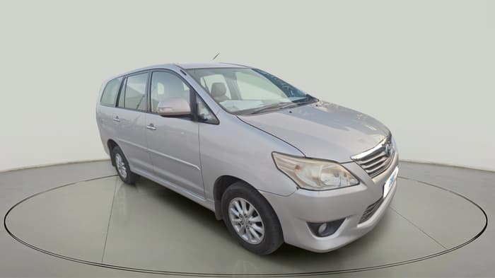 Used 2012 Toyota Innova 2.5 VX 8 STR Manual | CARS24