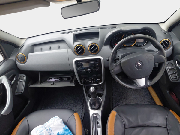 renault duster interior 2015