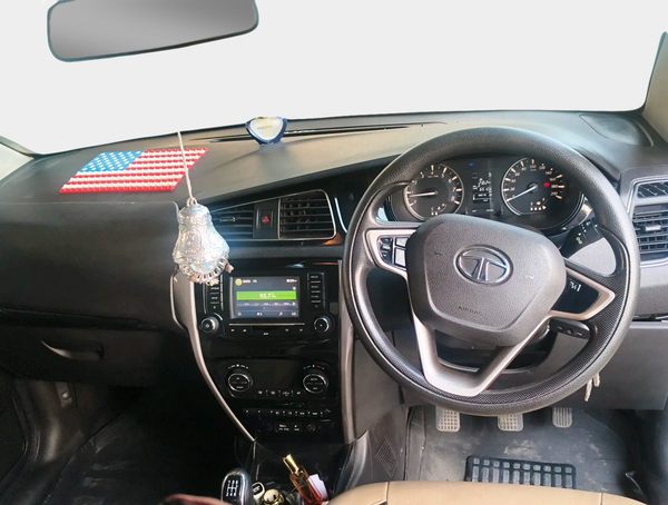 tata bolt 2016 interior